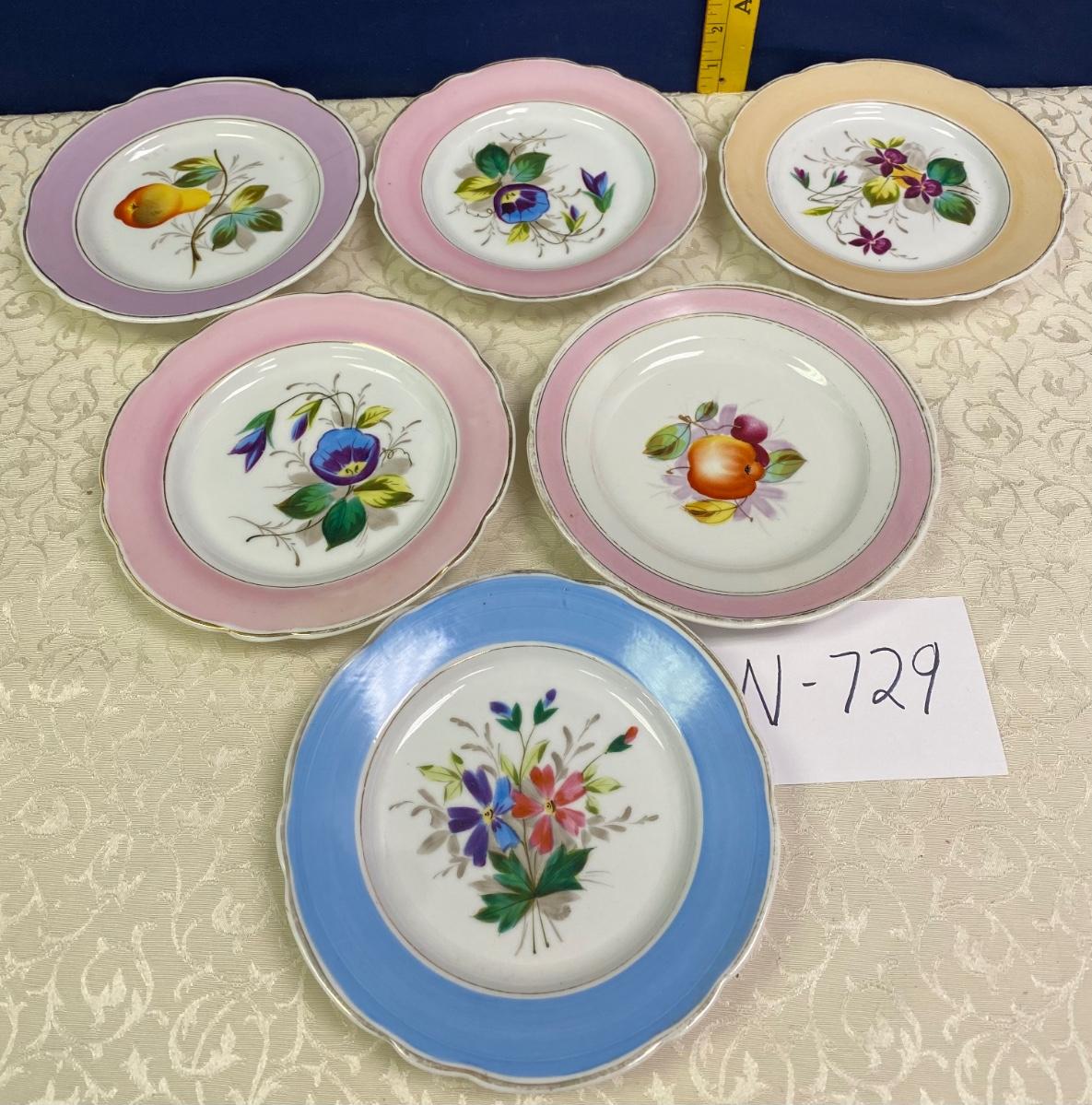 Flower Plates | EstateSales.org