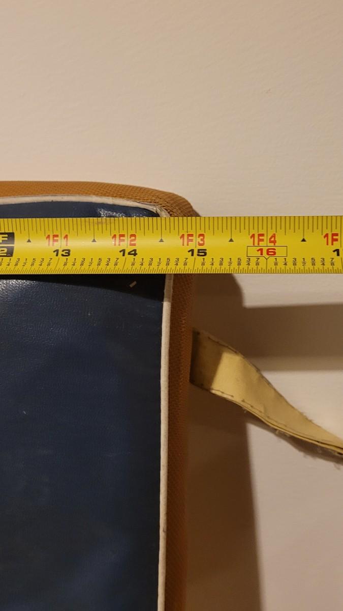 Lot 72: Vintage Sea King Compass Boat Cushion Life Vest Floatation ...