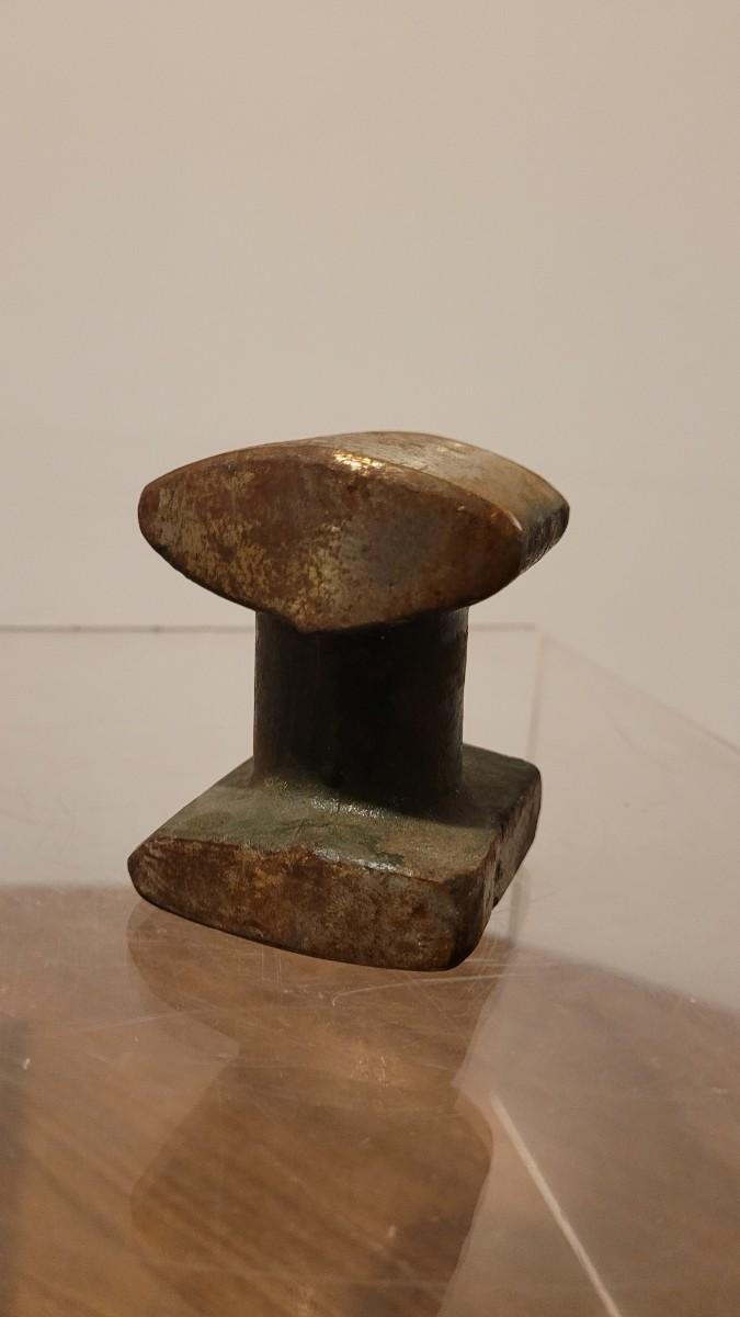 Lot 104: Vintage Auto Body Heel Dolly Hand Anvil Metalworking Tool ...