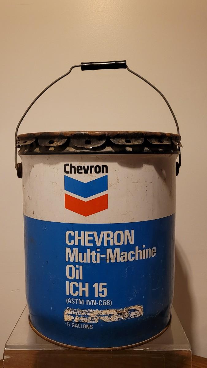 Lot 110: Vintage CHEVRON 5 Gallon Oil Drum | EstateSales.org
