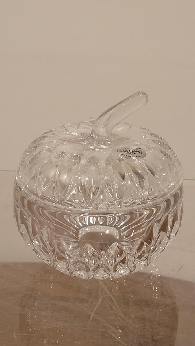 Lot 128: Gorham Full Lead Crystal Apple/Pumpkin Box | EstateSales.org