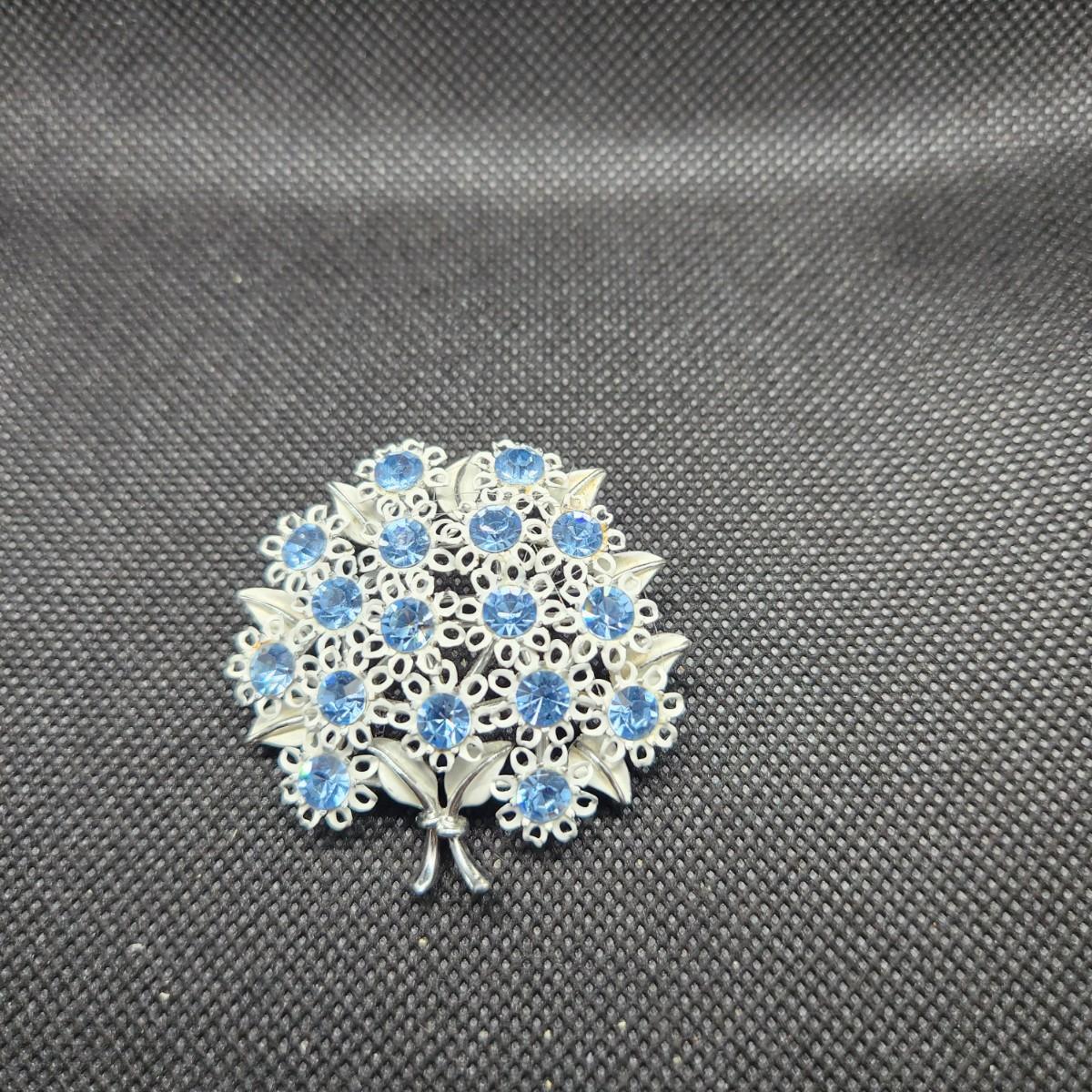 Flower Pin