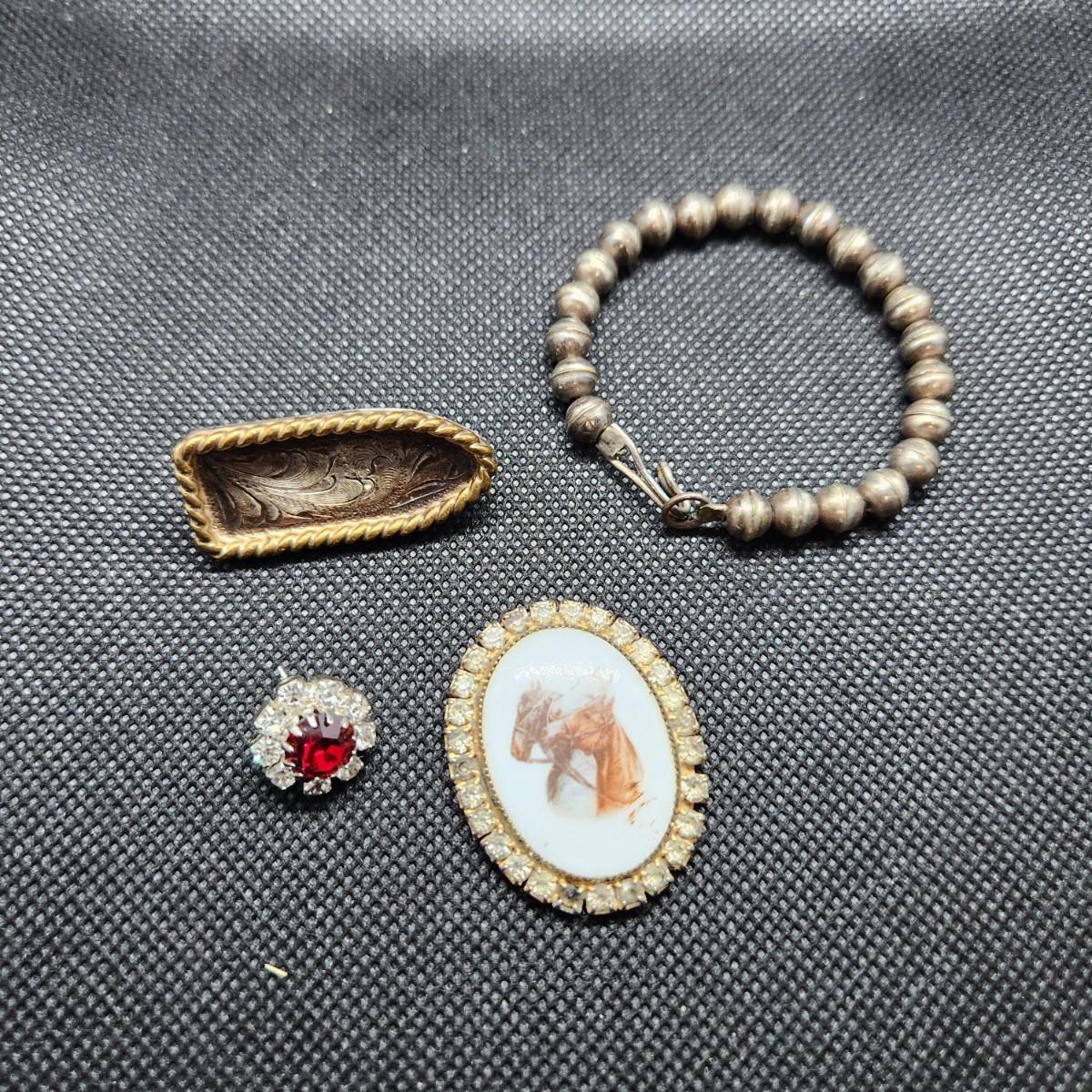 Misc. Jewelry pieces | EstateSales.org
