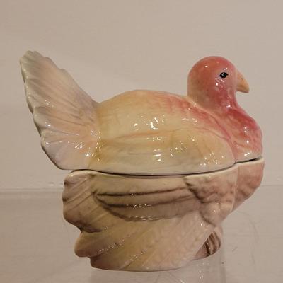 Lot 142: Vintage Ceramic Turkey Covered Dish | EstateSales.org