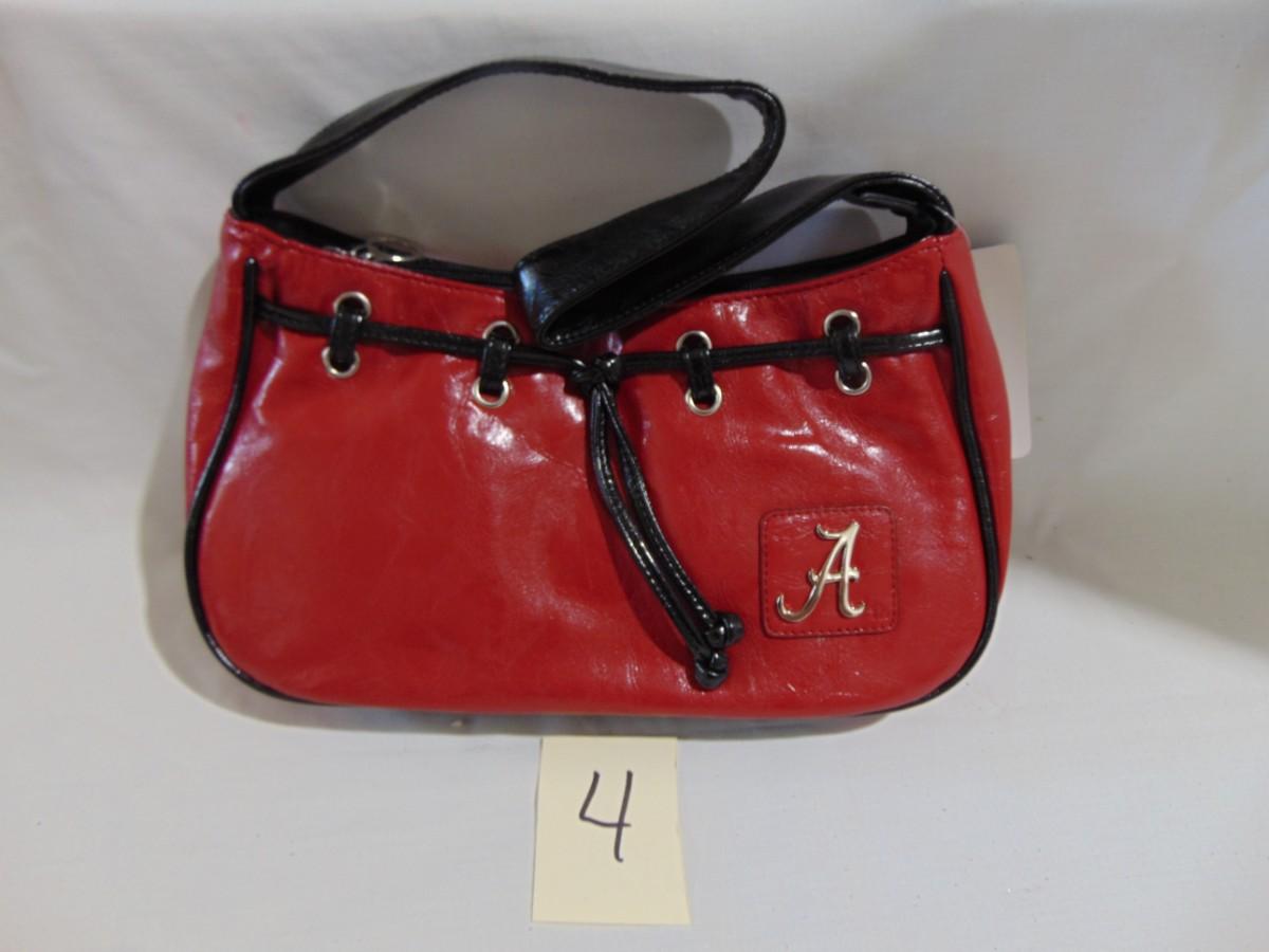 Item 4 Alabama Purse | EstateSales.org