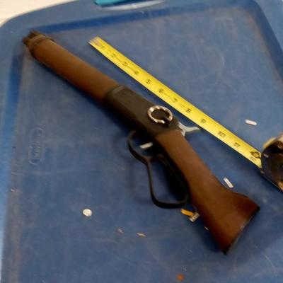 LOT 138 MARES LAG TOY GUN | EstateSales.org