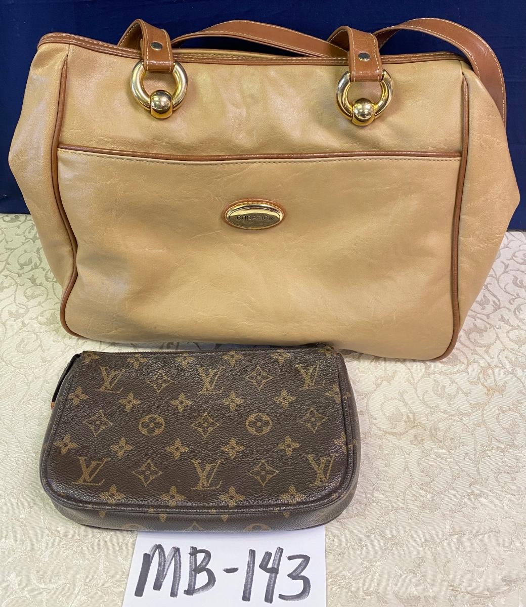 Purses | EstateSales.org