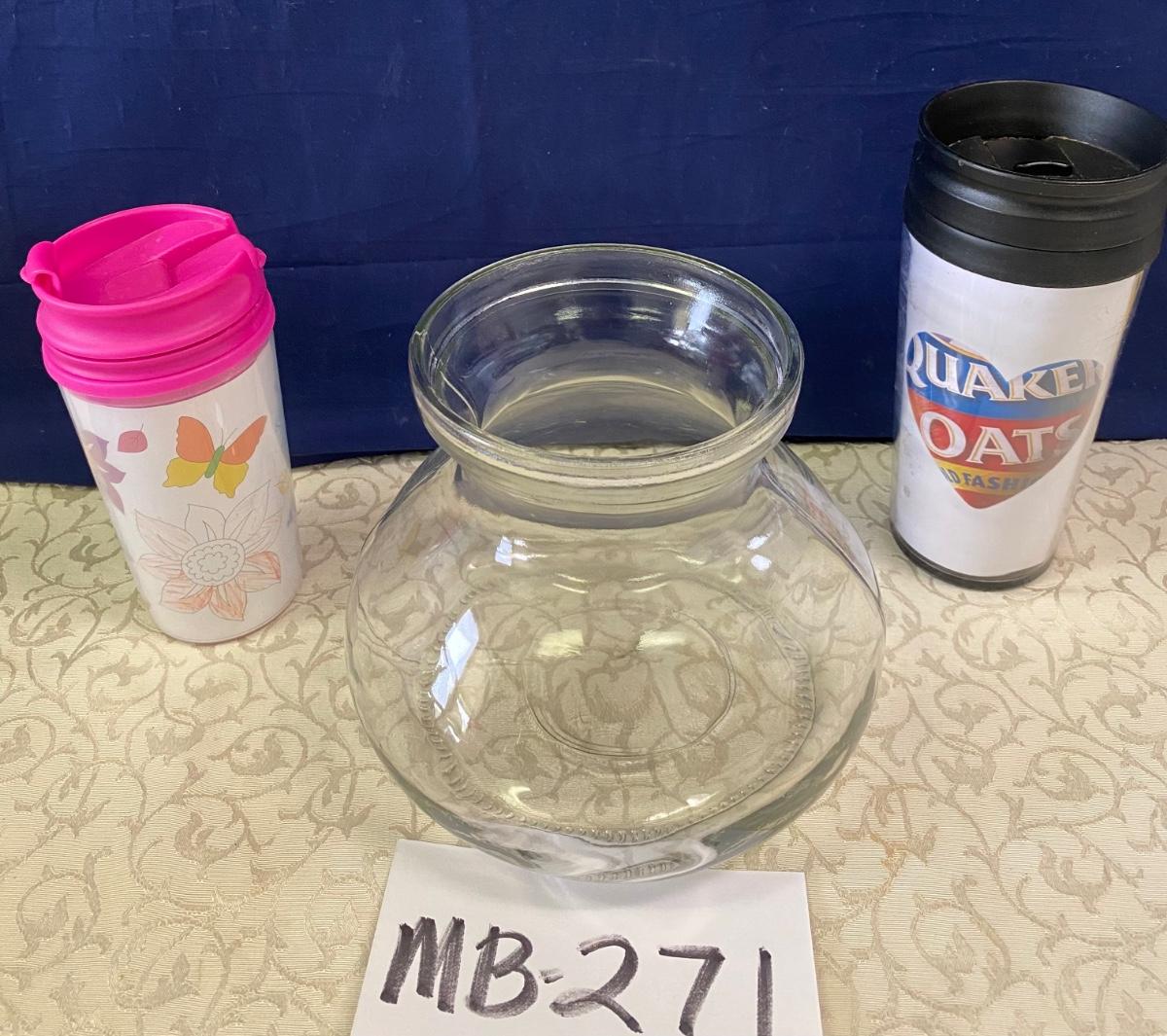 Vase and Cups | EstateSales.org