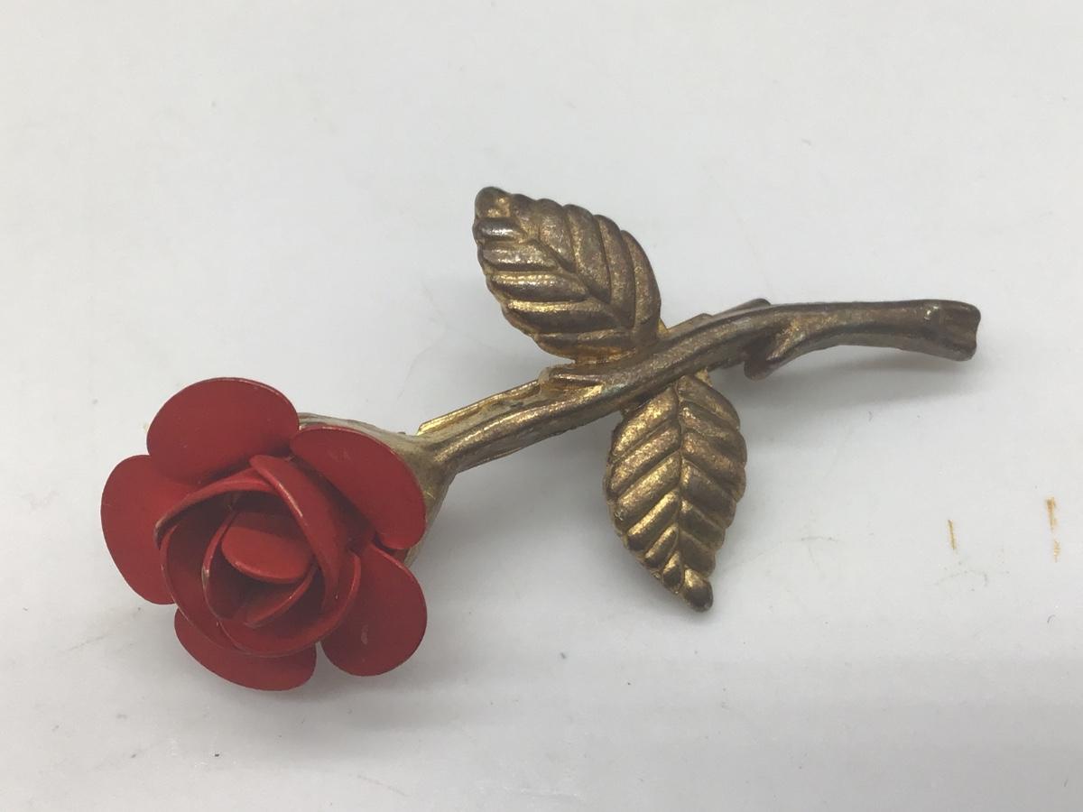 Vintage Rose Brooch | EstateSales.org