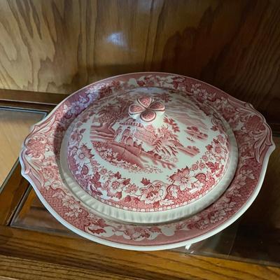 Woods Burslem Seaforth “˜Red’ Fine China Set (DR-RG) | EstateSales.org