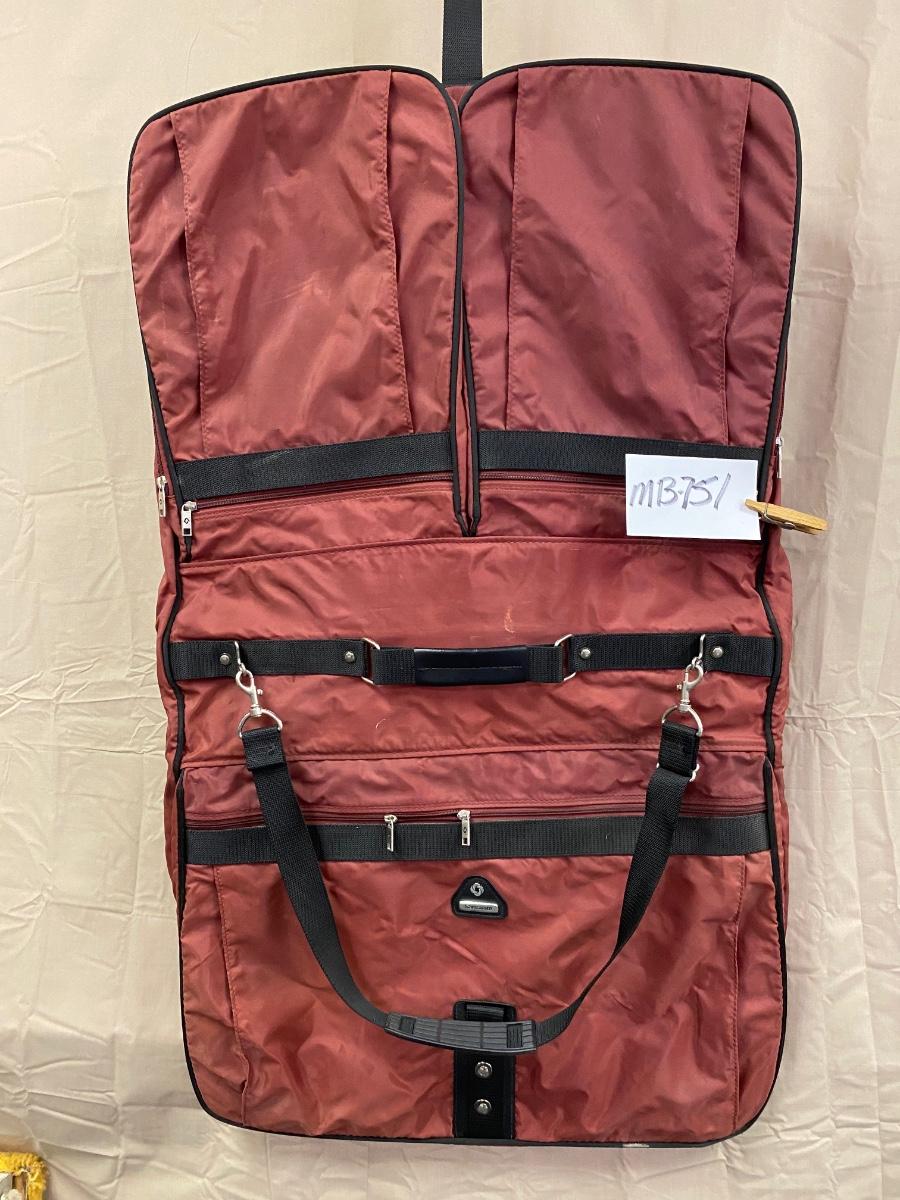 Samsonite Clothes Hanging Bag | EstateSales.org
