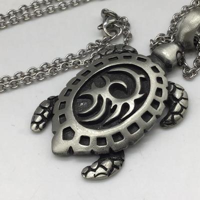 Large Turtle 🐢 Necklace | EstateSales.org