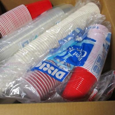 Collection Of Dixie Cups & Plastic Cups | EstateSales.org