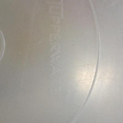 Tupperware & Tin Cans | EstateSales.org