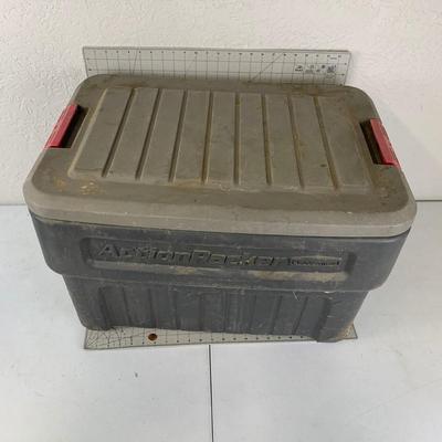 #296 Action Packer Rubbermaid Big Bin With Lid | EstateSales.org