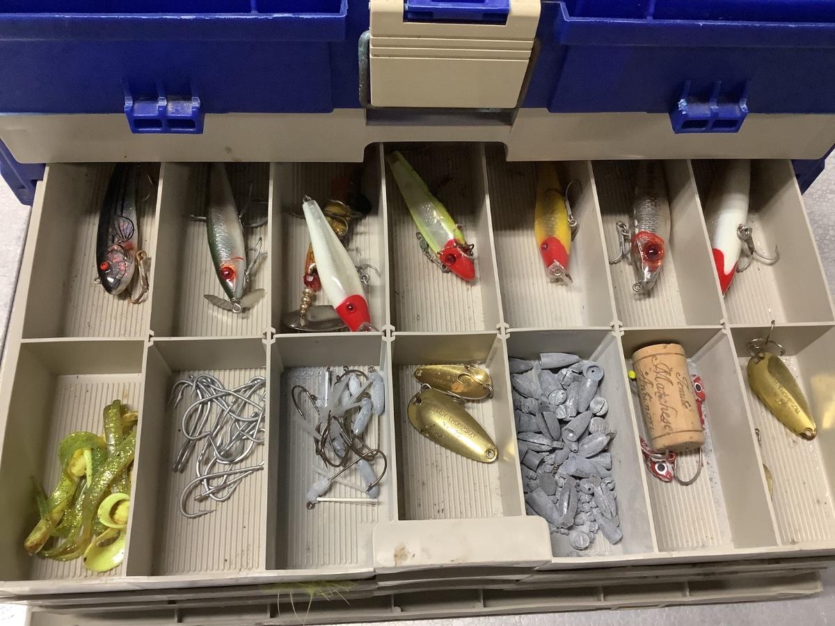 Plano beige/blue tackle box, 4 drawers, extensive lure collection ...