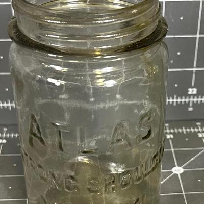 Atlas Clear Pint Jar Antique | EstateSales.org