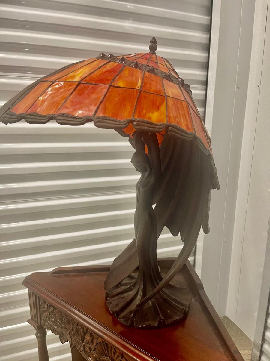 Beautiful Flying Lady Tiffany style table lamp. Solid bronze. 3 bulbs ...