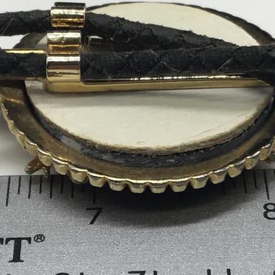 Vintage Black Stone Rooster Bolo Tie | EstateSales.org