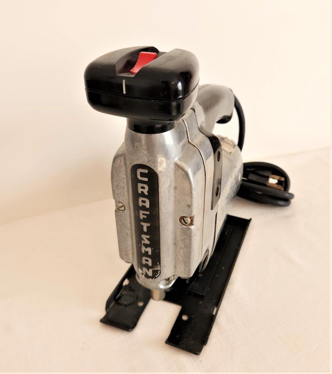 Lot #33 Craftsman Scroller/Jigsaw - Multi speed | EstateSales.org