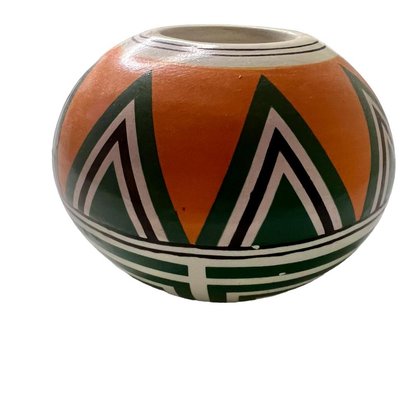 Vintage Clay Pot in Native American Style. | EstateSales.org