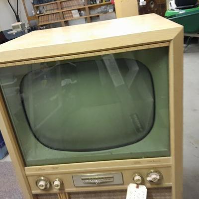1955 PHILCO BLACK & WHITE CONSOLE TV | EstateSales.org