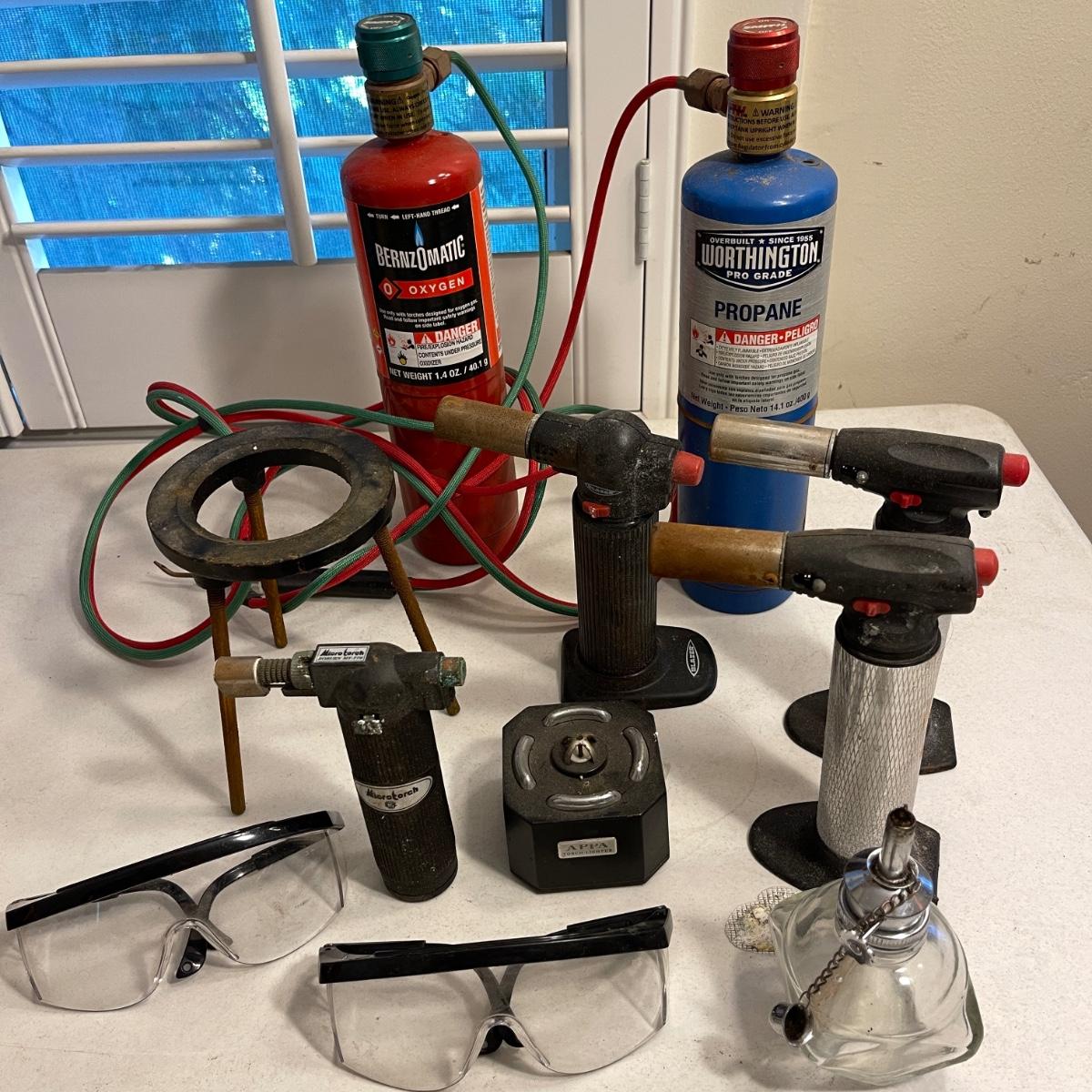 Lot 92 Craft Tools Propane Tanks & Torches Safety Glasses | EstateSales.org