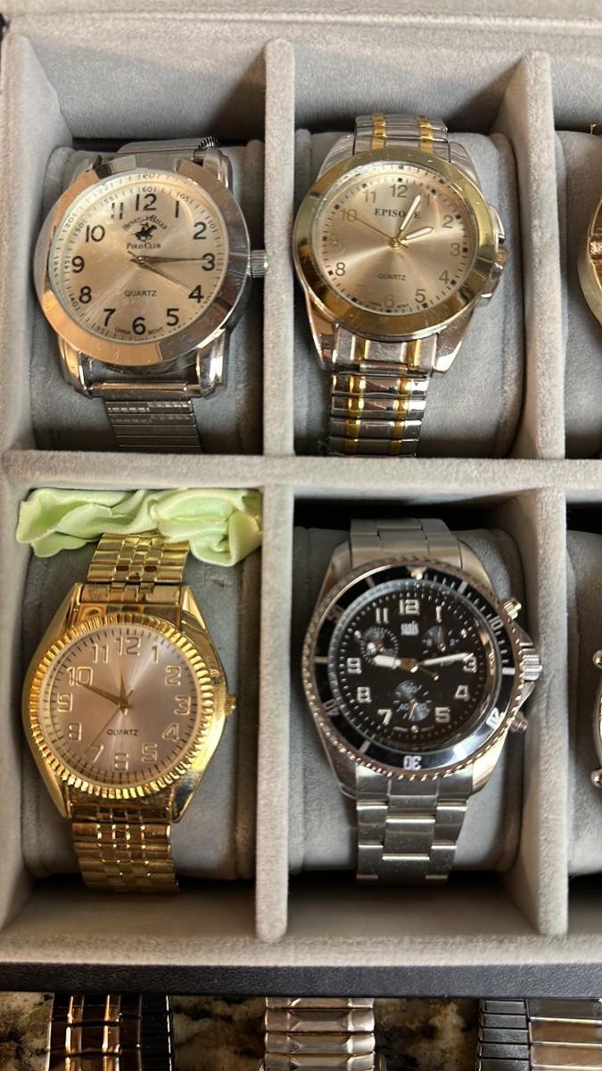 Lot 2: Watches | EstateSales.org