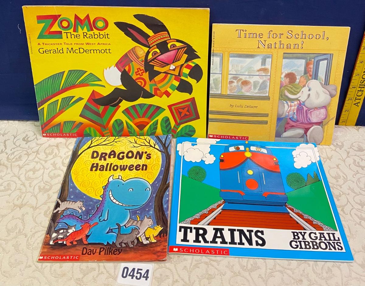 ZoMo the Rabbit | EstateSales.org