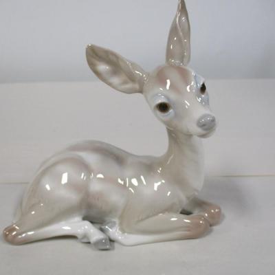 Lladro Doe/Deer | EstateSales.org