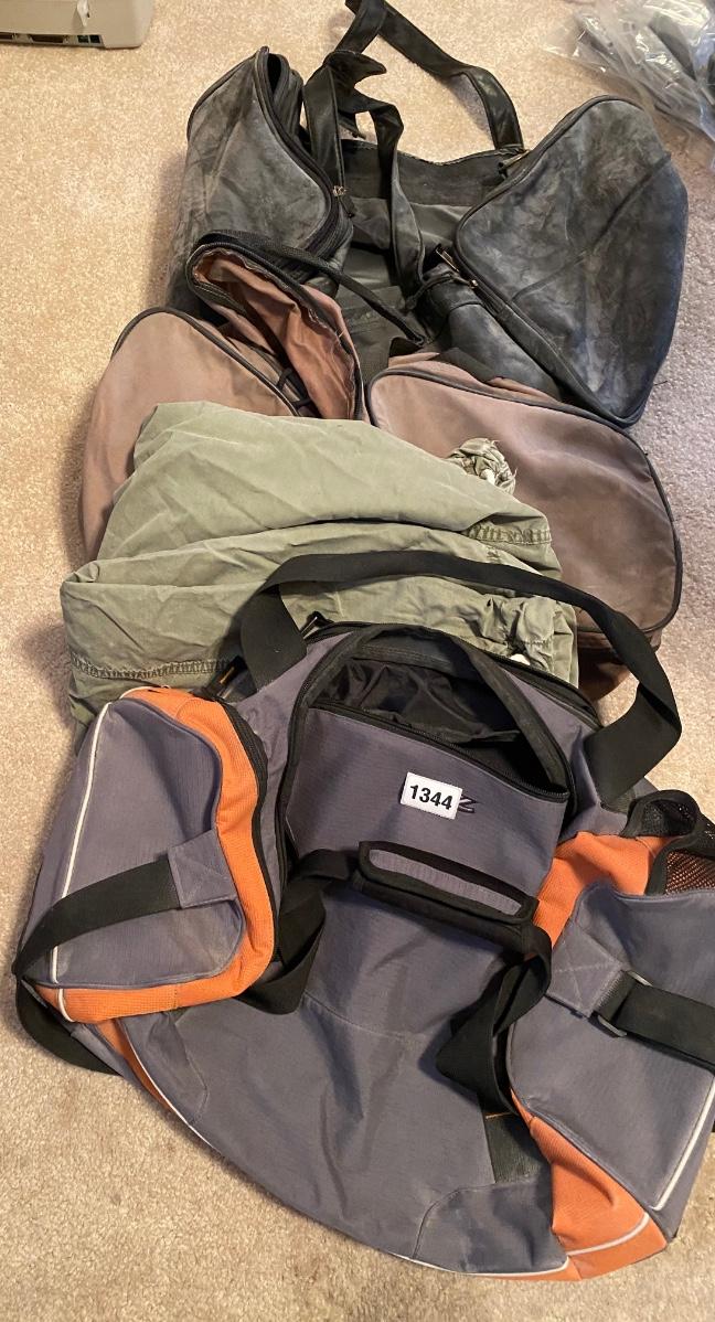 4 Bags | EstateSales.org