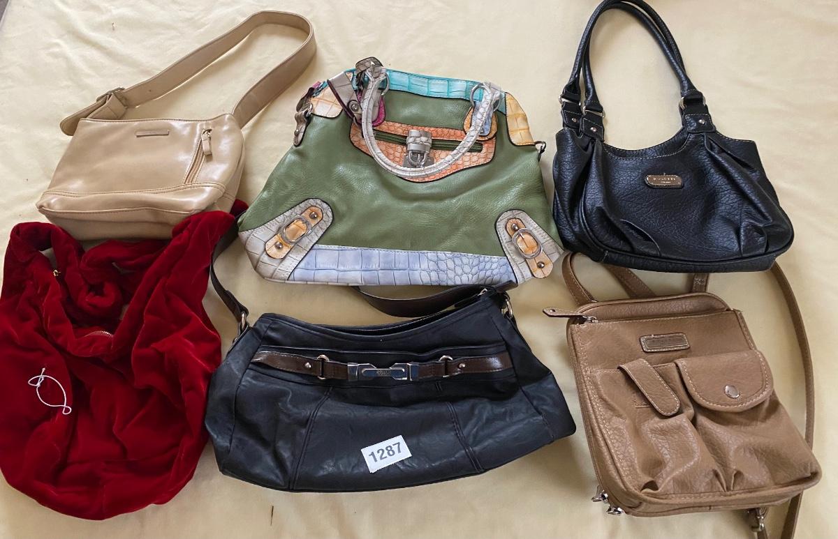 Purses | EstateSales.org