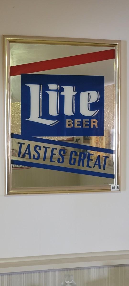 Lite Beer Signage | EstateSales.org