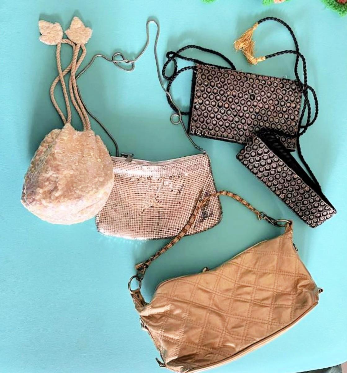 Vintage Purses | EstateSales.org
