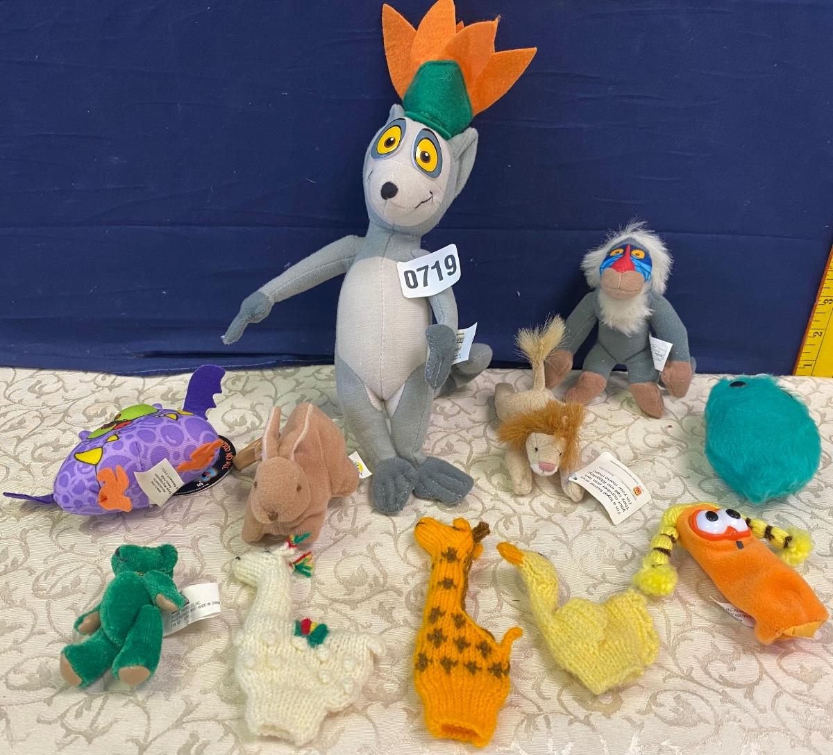 Finger Puppets and Friends | EstateSales.org