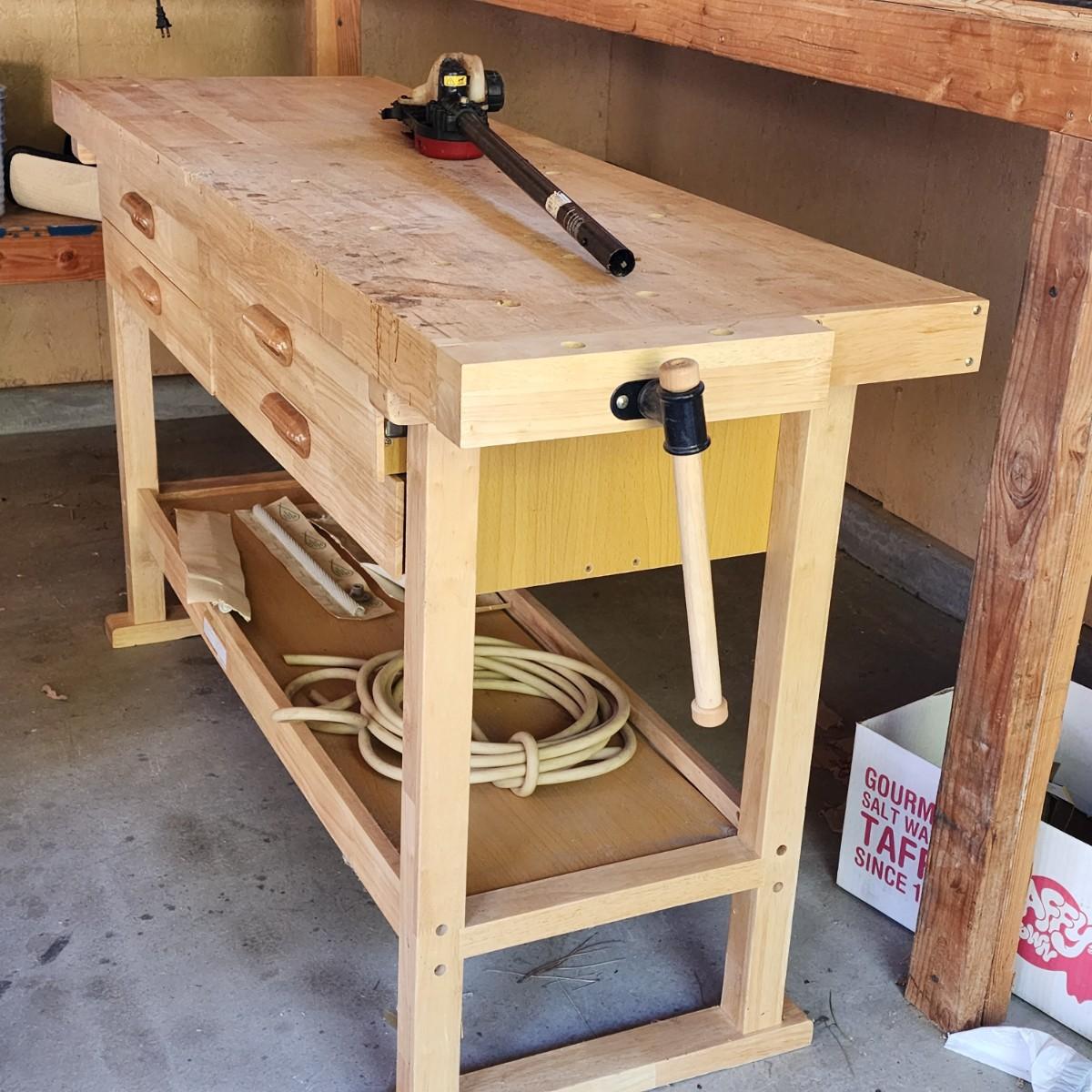Work bench | EstateSales.org