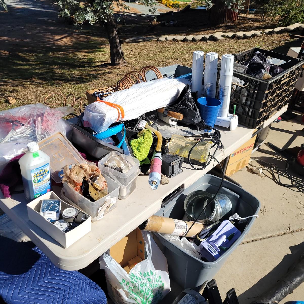 Table Lot | EstateSales.org