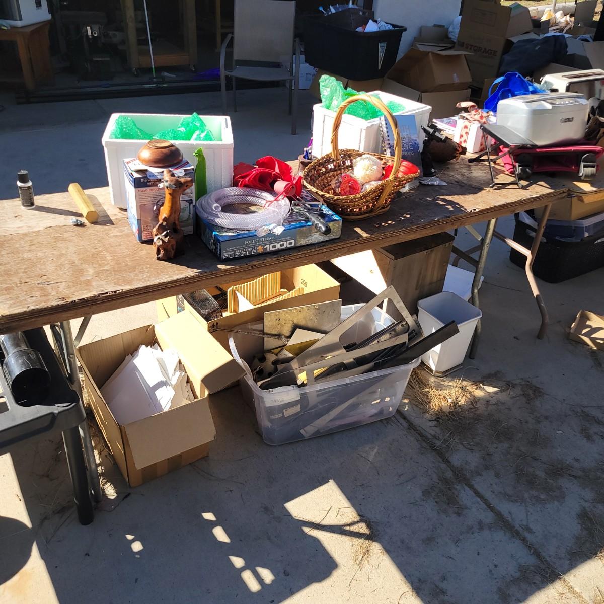 Table Lot | EstateSales.org