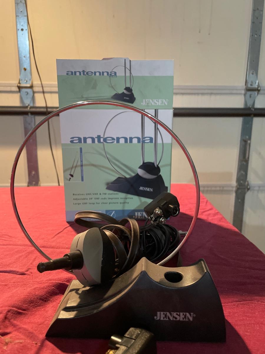 Jensen TV Antenna | EstateSales.org