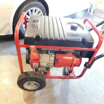 Generac 5500 XL Gas Generator with 11HP Motor | EstateSales.org