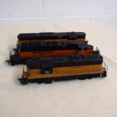 Three The Milwaukee Road Model Train Engines | EstateSales.org