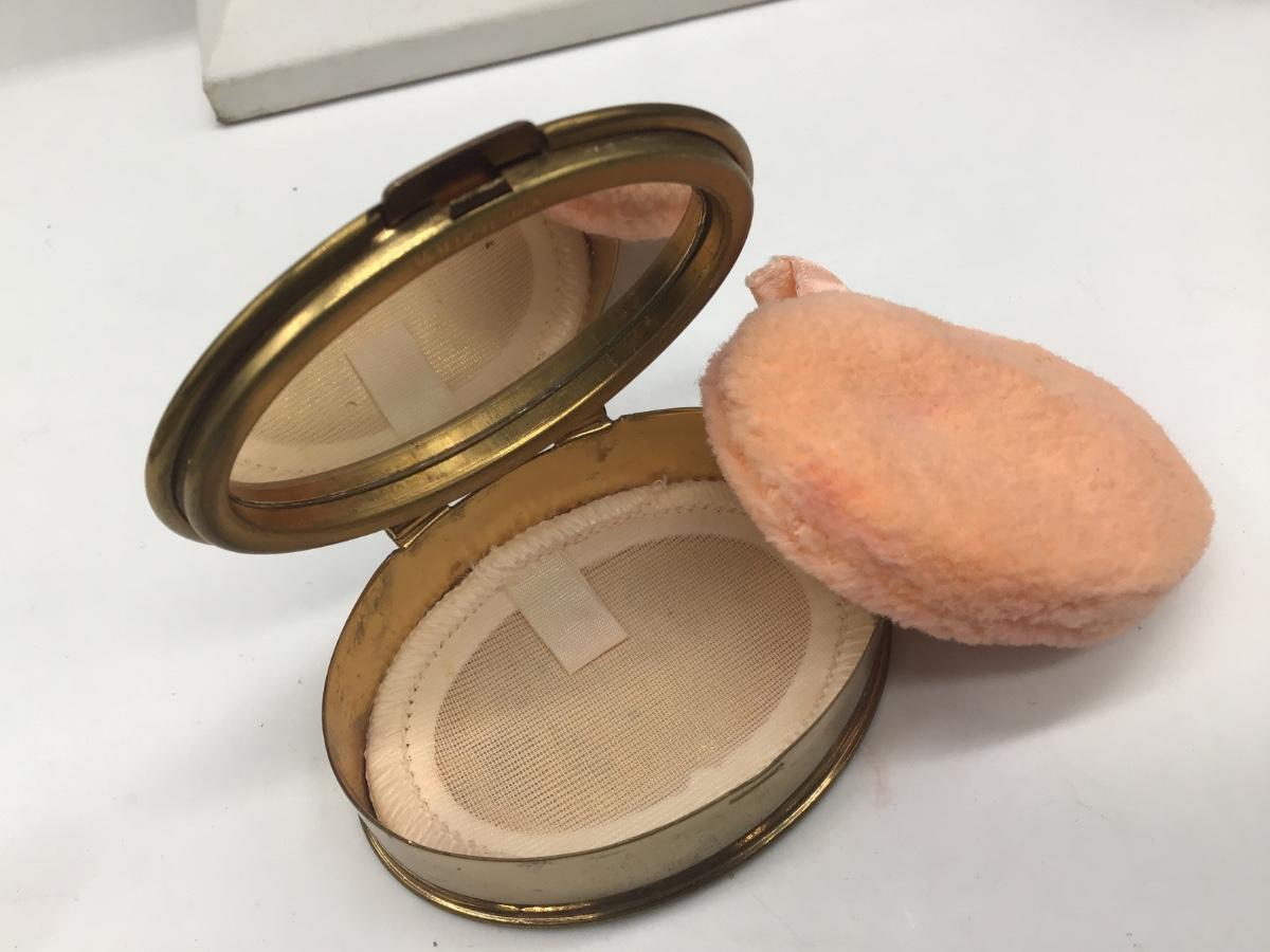 Vintage Mini Powder Compact | EstateSales.org
