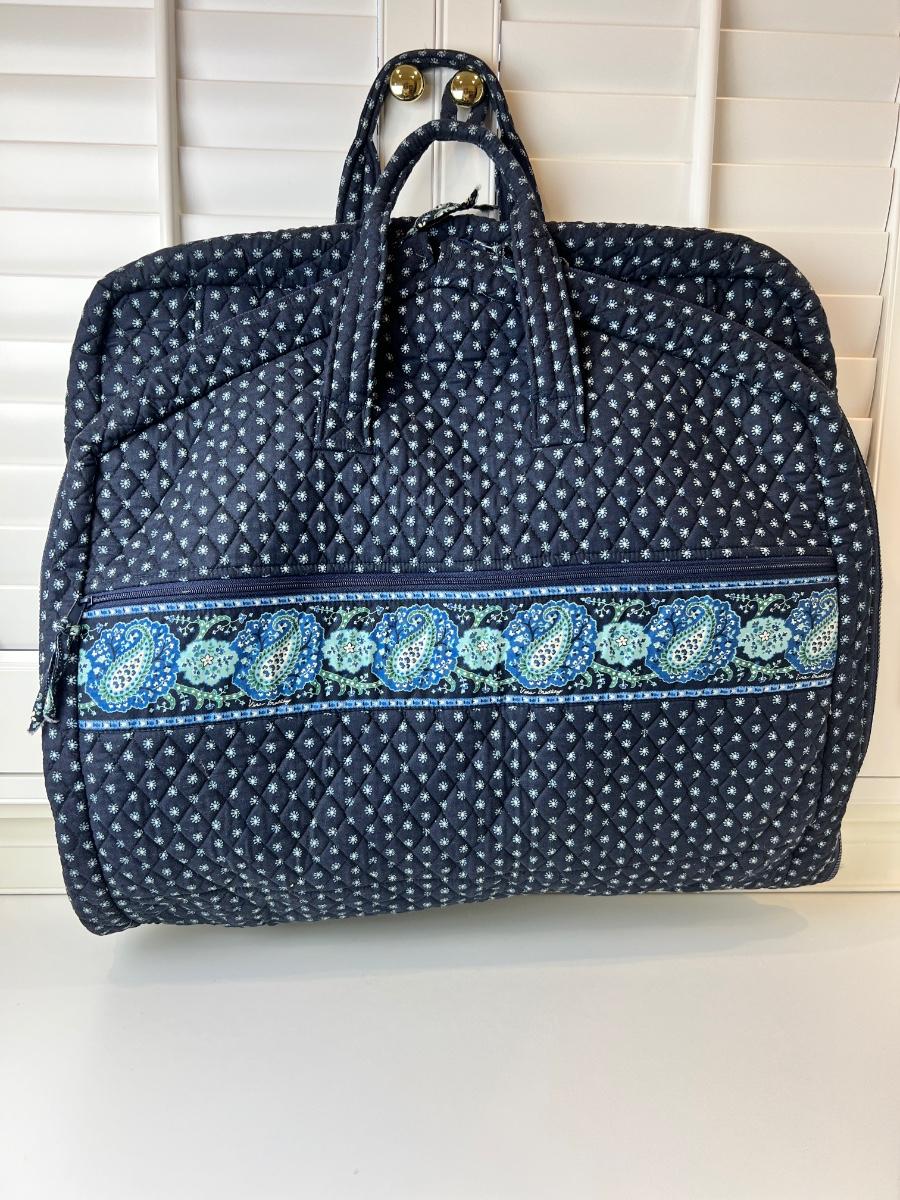 8578 large Very Bradley Navy Blue Garment Bag | EstateSales.org