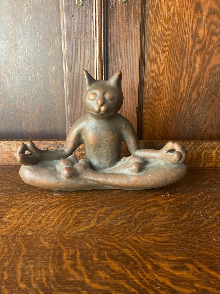 Ceramic meditating cat | EstateSales.org