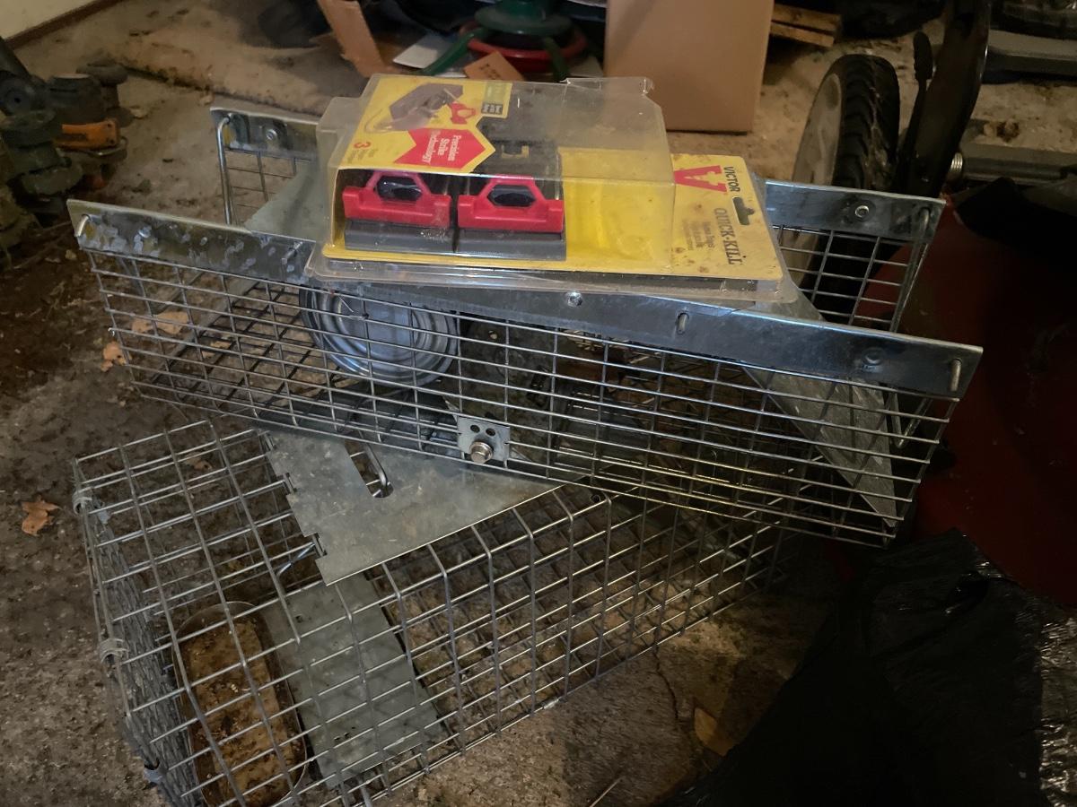 Small traps | EstateSales.org