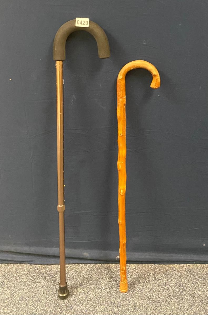 Canes | EstateSales.org