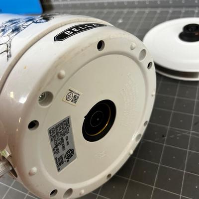 BELLA Electric Tea Pot | EstateSales.org