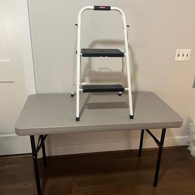 Folding Lifeline Table & Folding Rubbermaid Step Ladder (O-MG ...