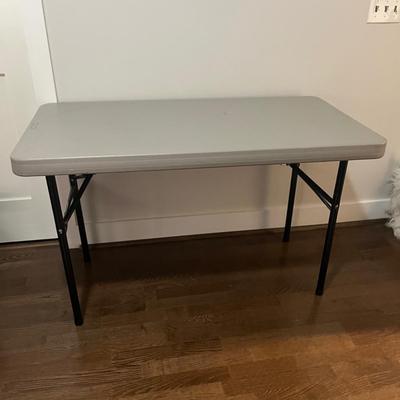 Folding Lifeline Table & Folding Rubbermaid Step Ladder (O-MG ...