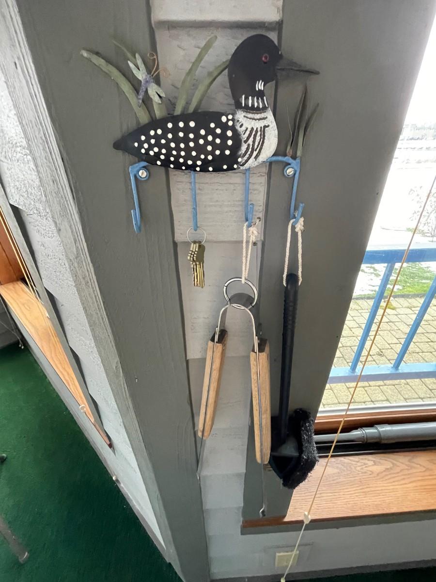 Duck Grill tool hanger & tools | EstateSales.org